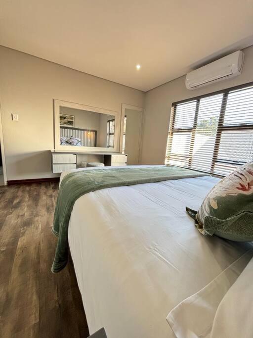 Diamond and Pearl Holiday Home in Sabie River Eco Estate